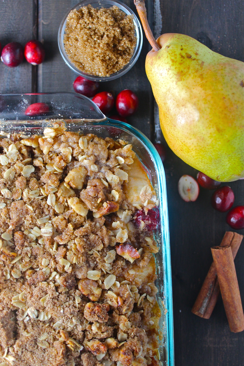 Pear Cranberry Crisp | The Millennial Cook